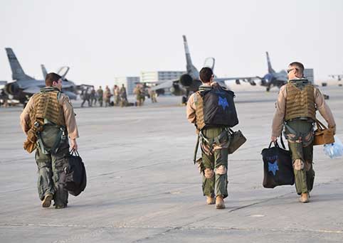 Career Pathways | Airplane Pilots | Careers in the Military