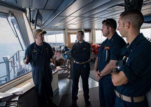 Career Pathways | Ship and Submarine Officers | Careers in the Military